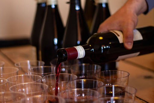 Wine bottles sizes and types: which one to choose?